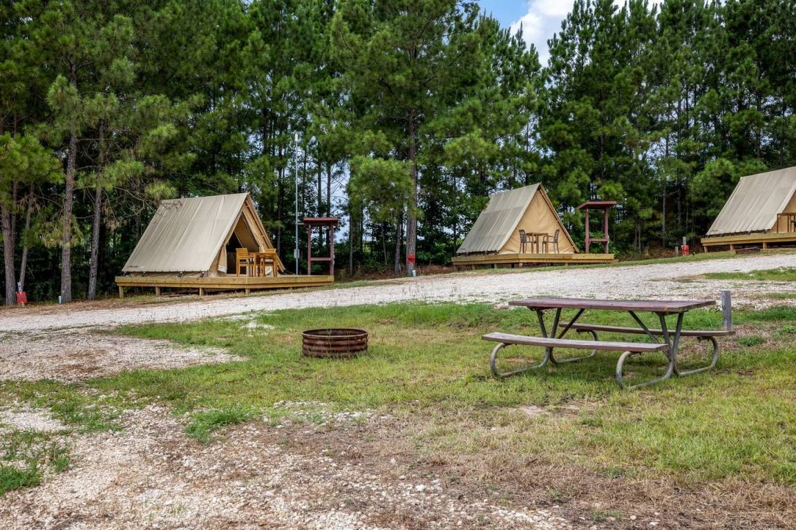 Cabin ∙ 1 Bedroom ∙ 2 Guests - San Jacinto County