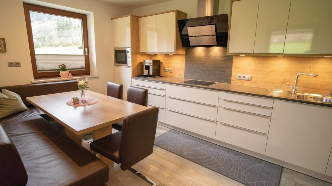 127 M² Ferienwohnung ∙ 3 Schlafzimmer ∙ 5 Gäste - Neustift im Stubaital