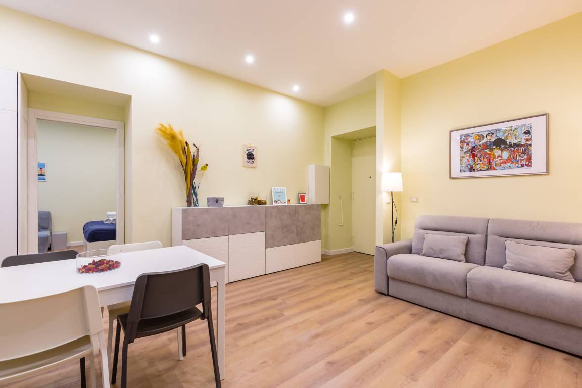 65 M² Apartament ∙ 1 Sypialnia ∙ 6 Gości - Neapol