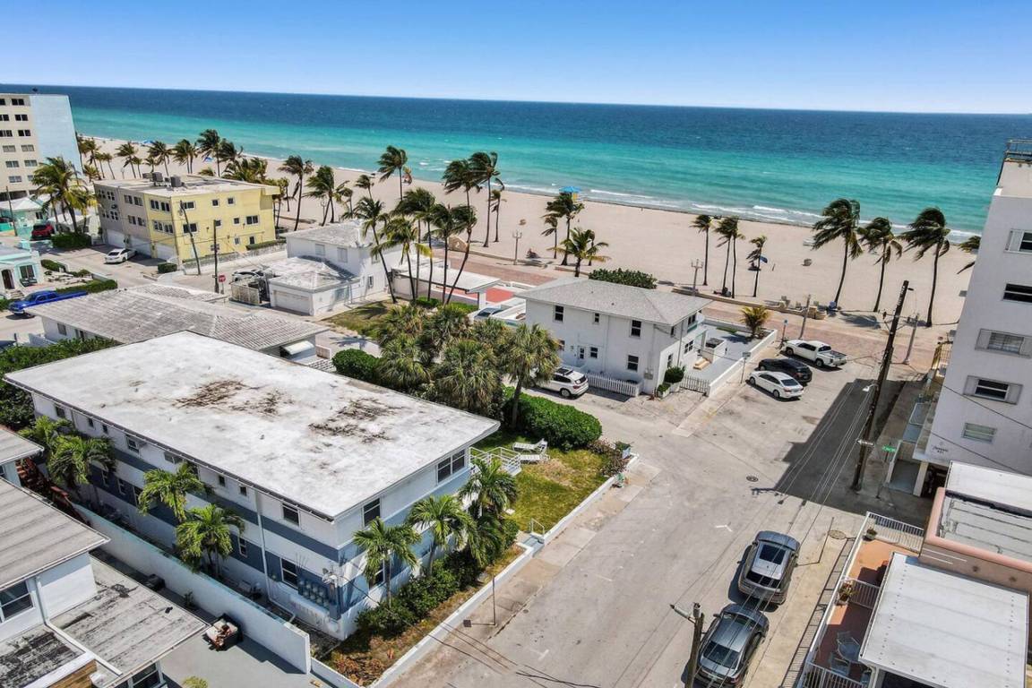 Apartment ∙ 1 Bedroom ∙ 4 Guests - Hollywood Beach, Hollywood