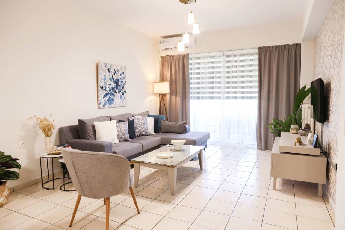 88 M² Apartment ∙ 2 Bedrooms ∙ 5 Guests - Пиргос