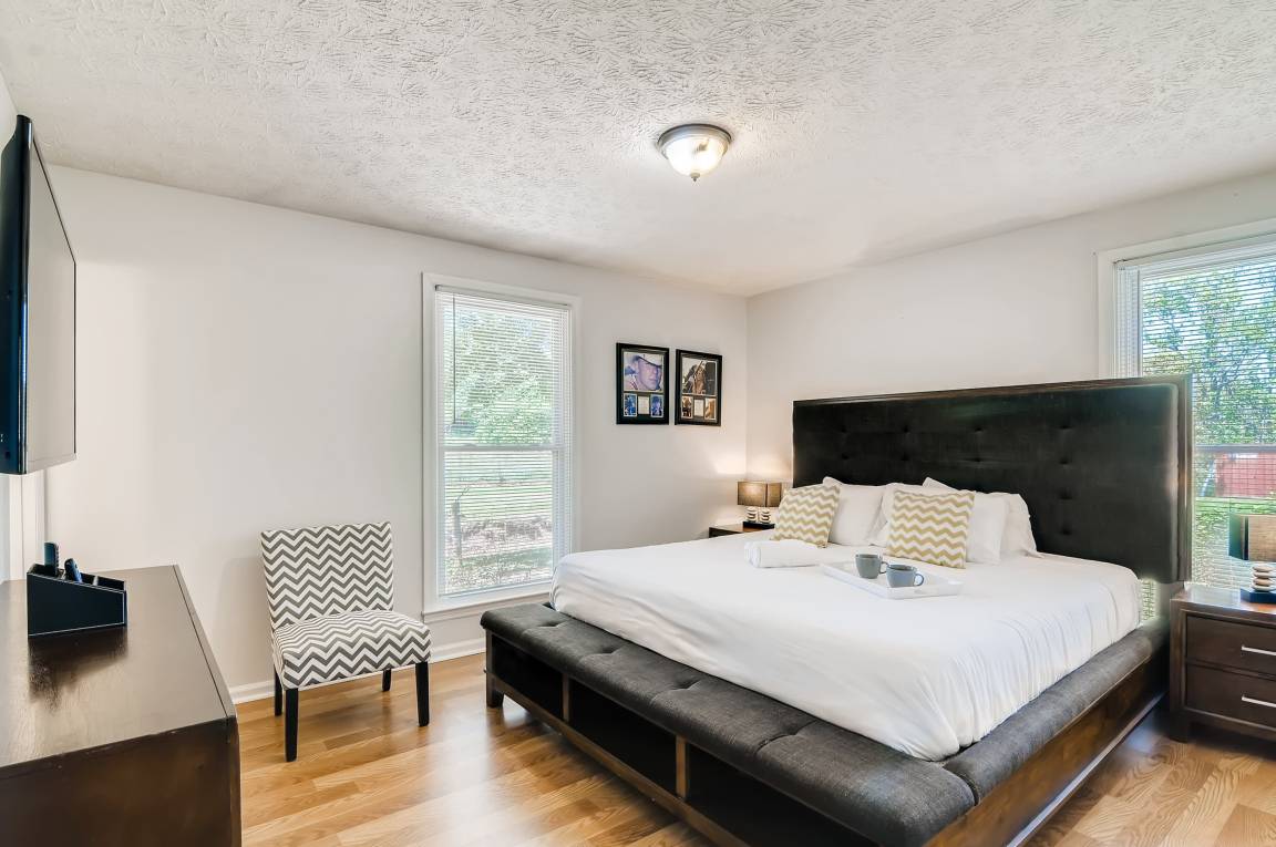 House ∙ 3 Bedrooms ∙ 8 Guests - Franklin, TN