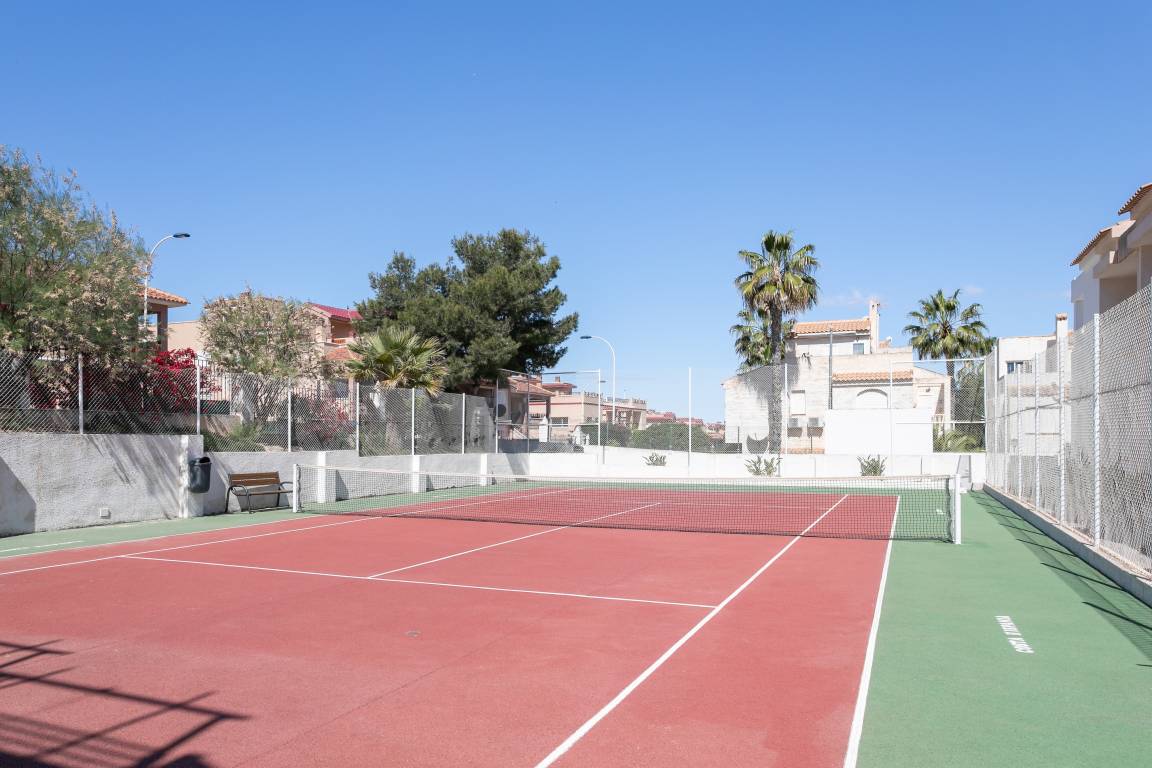 90 M² House ∙ 2 Bedrooms ∙ 5 Guests - Alicante