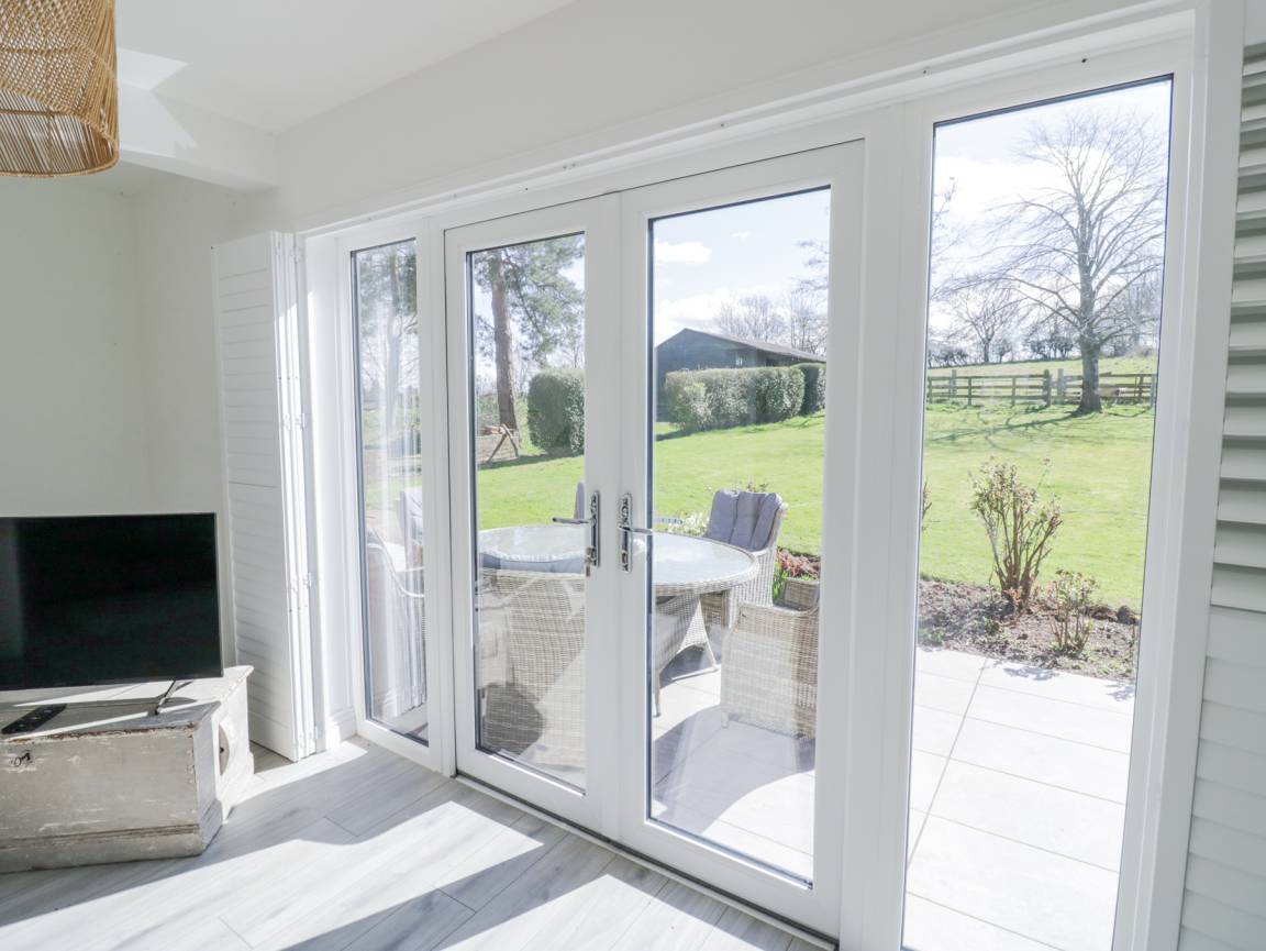 Cottage ∙ 4 Bedrooms ∙ 8 Guests - Coventry