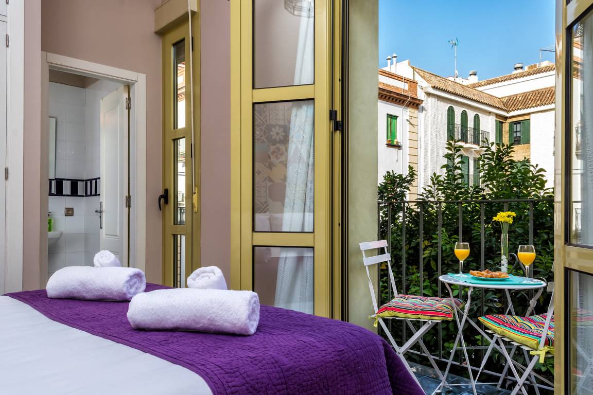 95 M² Apartment ∙ 2 Bedrooms ∙ 6 Guests - Seville