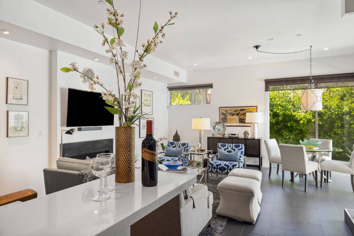 155 M² Condo ∙ 2 Bedrooms ∙ 4 Guests - Cathedral City, CA
