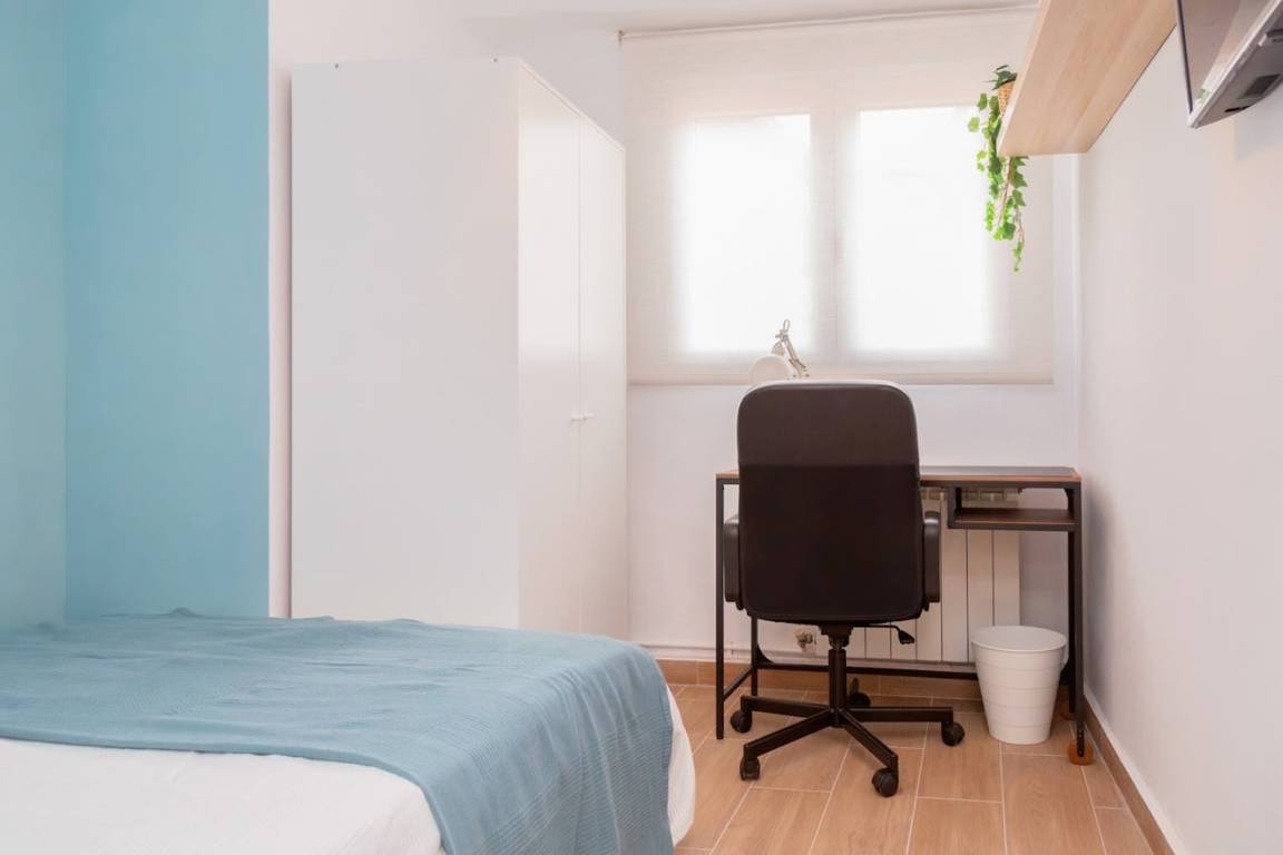 69 M² Habitación Privada ∙ 1 Habitación ∙ 1 Huésped - Zaragoza, España