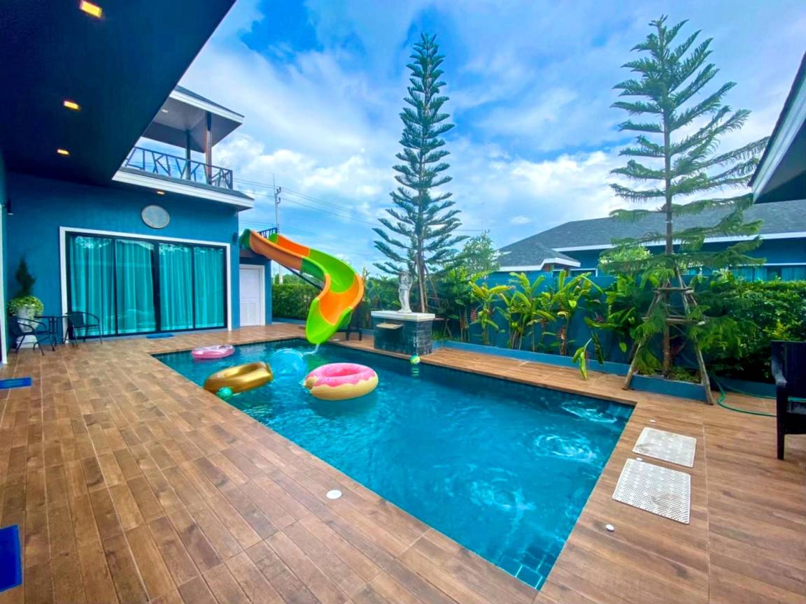 150 M² Villa ∙ 3 Bedrooms ∙ 14 Guests - Khao Yai
