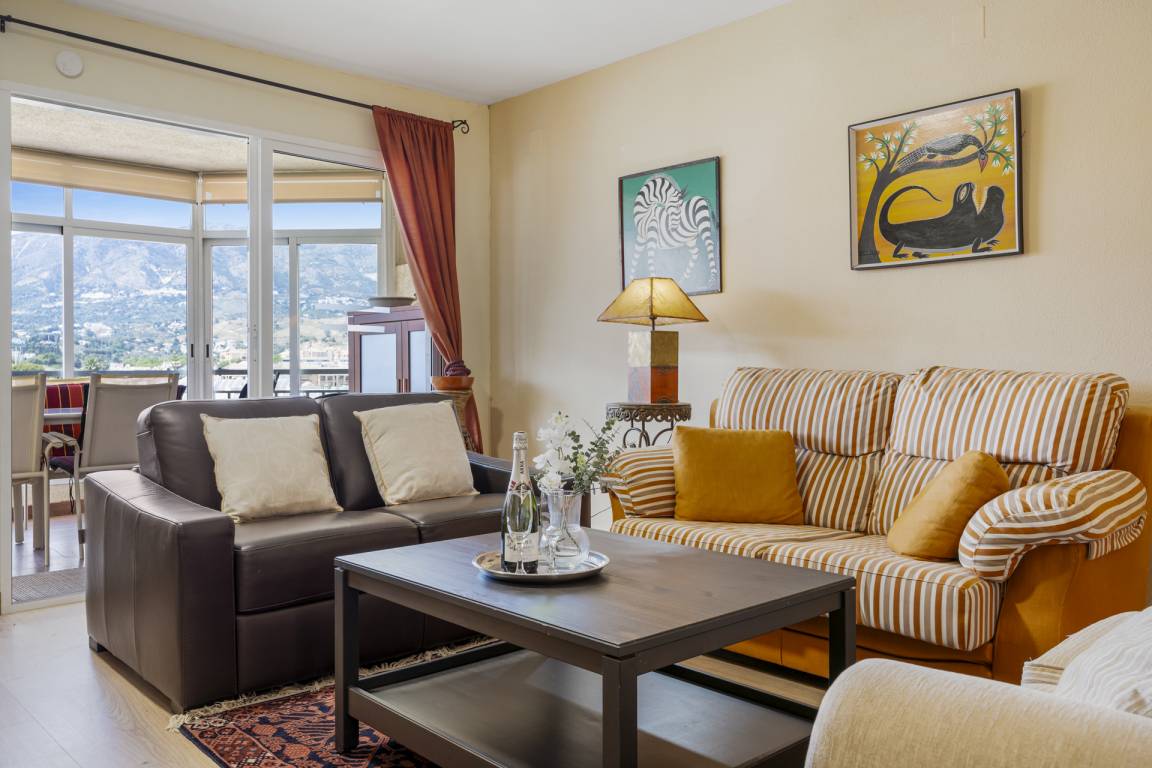 91 M² Apartamento ∙ 3 Habitaciones ∙ 6 Huéspedes - Mijas