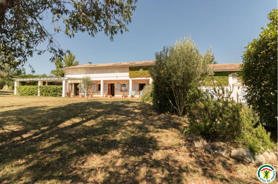 Gîte ∙ 5 Chambres ∙ 10 Personnes - L'Isle-Jourdain