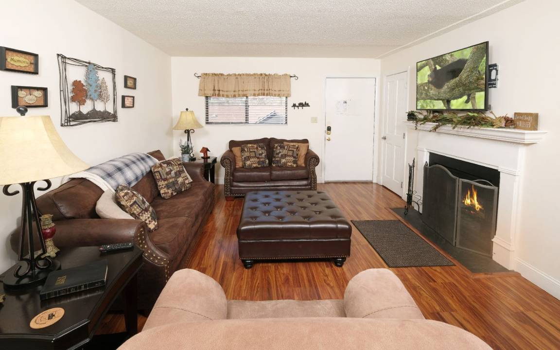 82 M² Condo ∙ 2 Bedrooms ∙ 6 Guests - Gatlinburg, TN