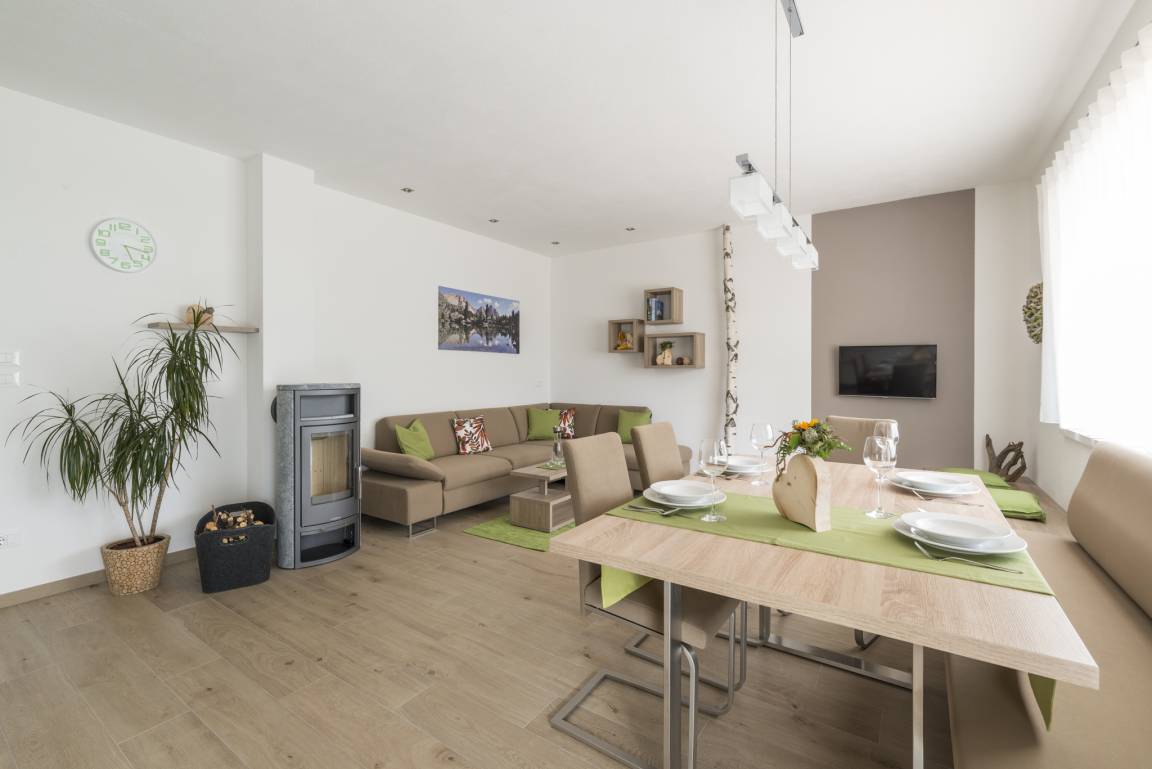 80 M² Ferienwohnung ∙ 2 Schlafzimmer ∙ 6 Gäste - Reischach