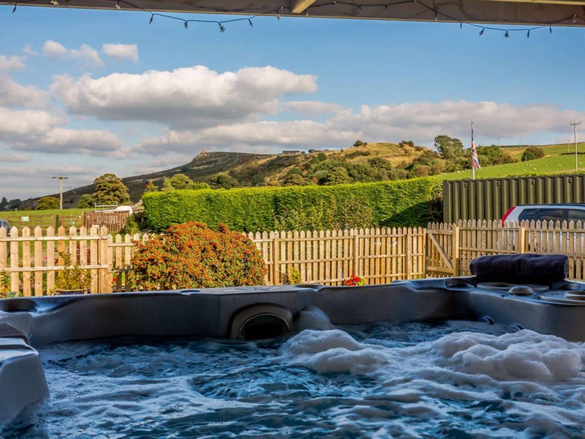 Cottage ∙ 4 Bedrooms ∙ 8 Guests - Cononley