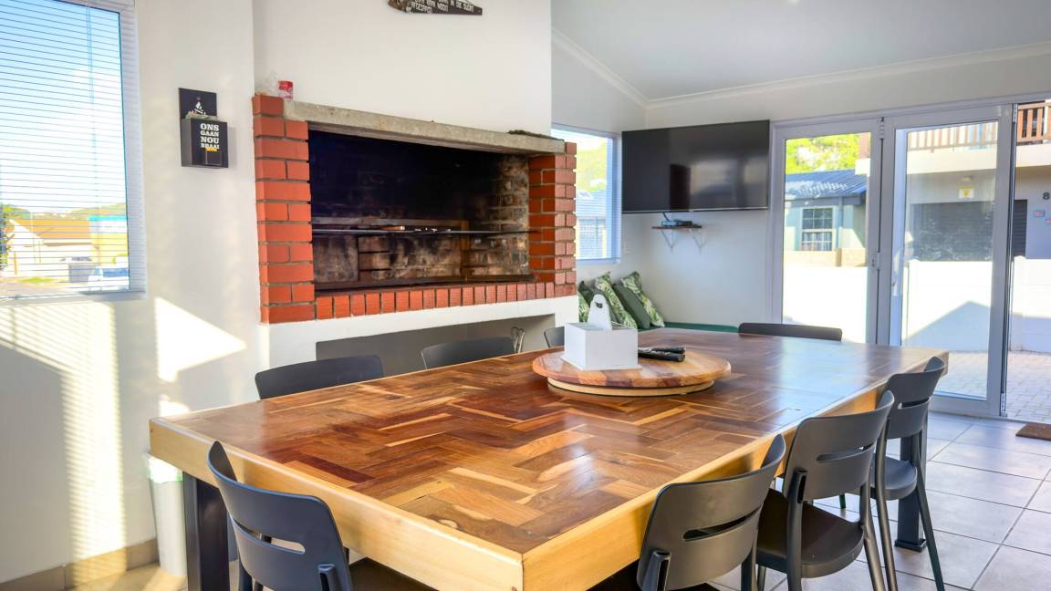 150 M² House ∙ 4 Bedrooms ∙ 6 Guests - Mossel Bay