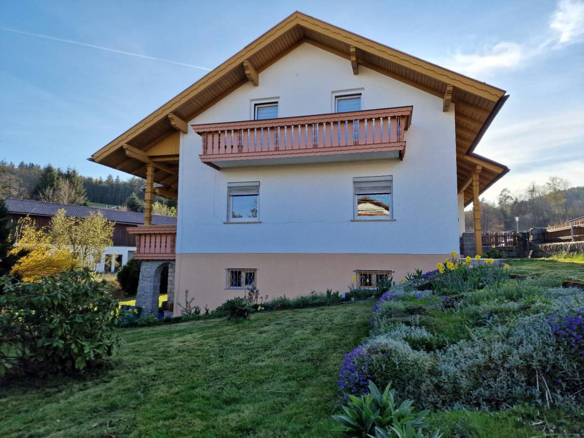 113 M² Ferienwohnung ∙ 2 Schlafzimmer ∙ 5 Gäste - Bischofsmais