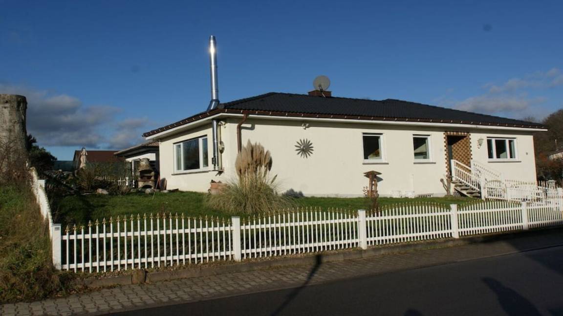 120 M² Huis ∙ 2 Slaapkamers ∙ 4 Gasten - Erbach