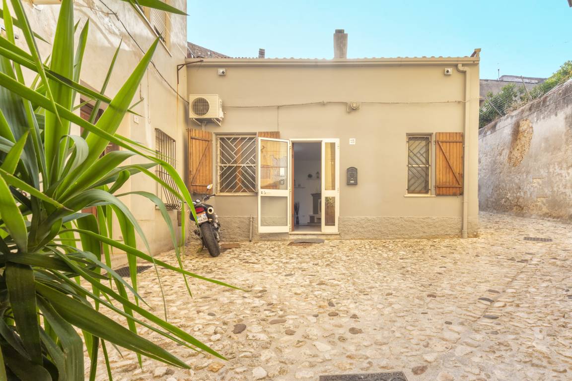 50 M² Apartamento ∙ 1 Habitación ∙ 4 Huéspedes - Sassari, Italia