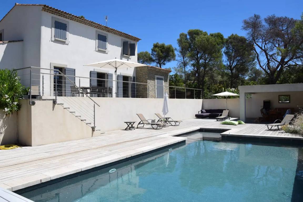 180 M² Maison De Vacances ∙ 4 Chambres ∙ 8 Personnes - Pourrières