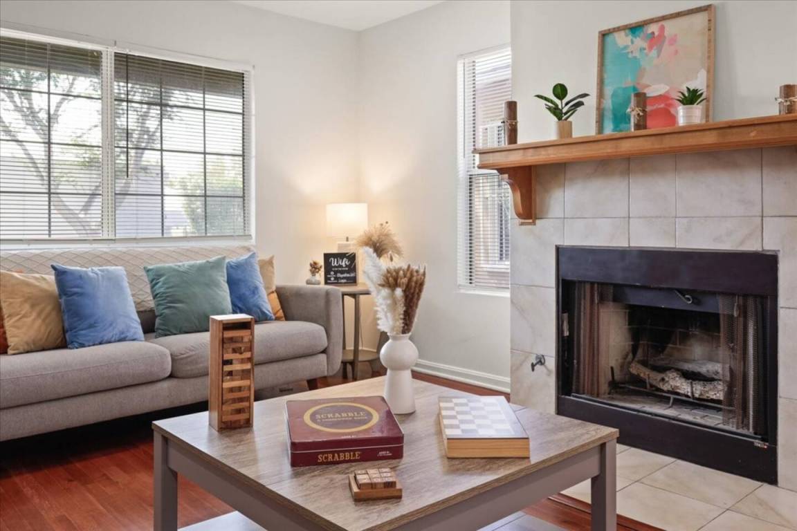 186 M² Ferienhaus ∙ 4 Schlafzimmer ∙ 16 Gäste - Los Angeles, CA