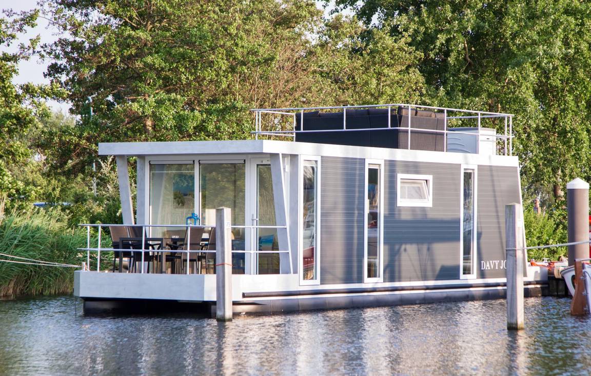28 M² Houseboat ∙ 2 Bedrooms ∙ 4 Guests - Naarden