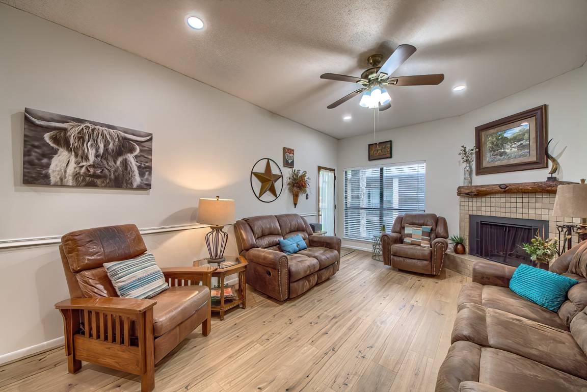 126 M² Apartment ∙ 3 Bedrooms ∙ 8 Guests - Wolfpack, New Braunfels