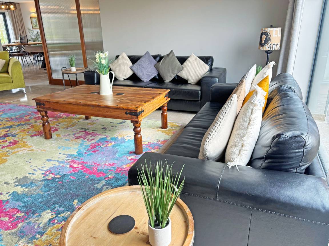 Cottage ∙ 6 Bedrooms ∙ 12 Guests - Suffolk