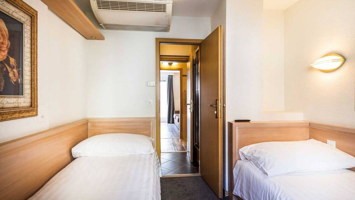 26 M² Huoneisto ∙ 1 Makuuhuone ∙ 4 Vierasta - Geneve