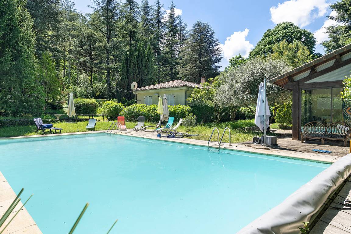 150 M² House ∙ 4 Bedrooms ∙ 10 Guests - Ardèche