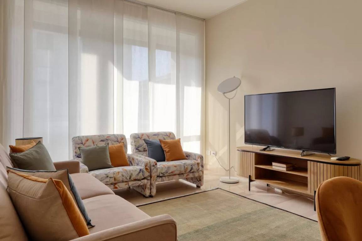 122 M² Apartment ∙ 2 Bedrooms ∙ 6 Guests - Monza