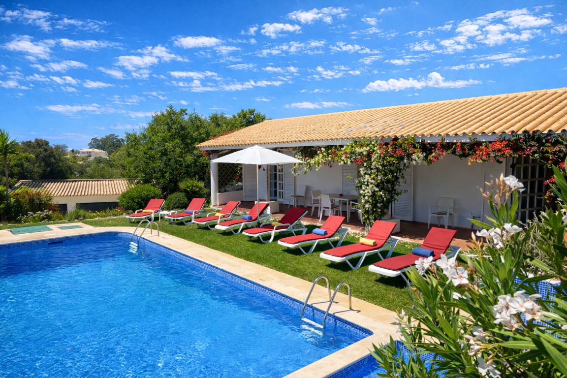 400 M² Villa ∙ 7 Bedrooms ∙ 16 Guests - Faro District