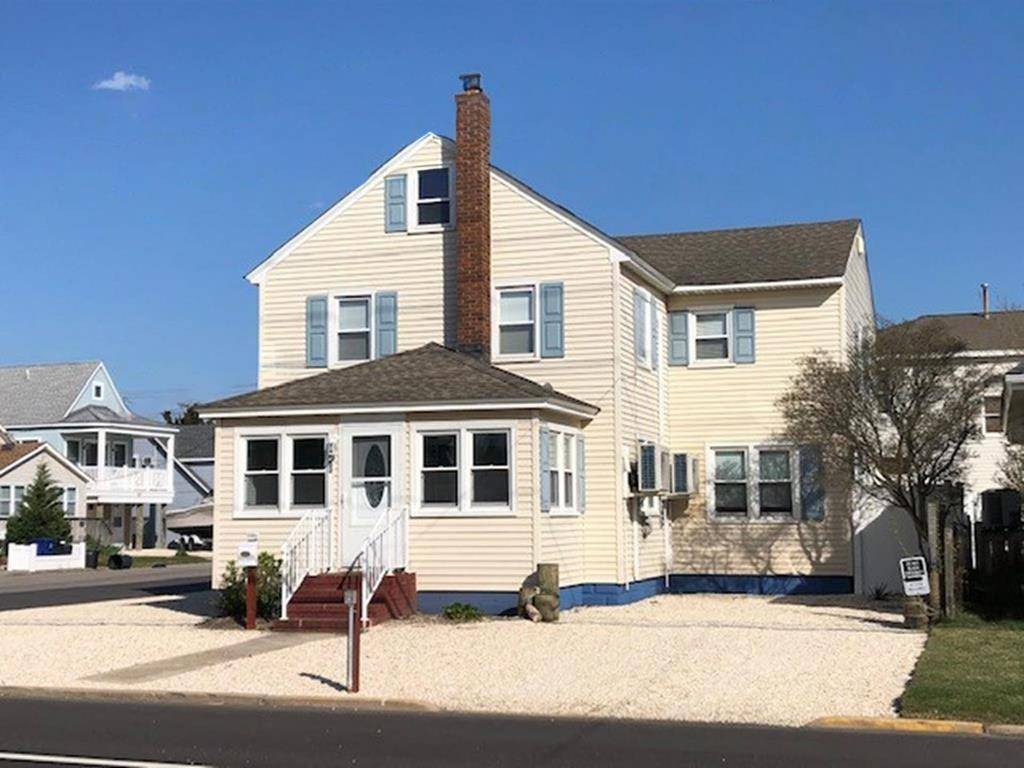 House ∙ 5 Bedrooms ∙ 12 Guests - Surf City, NJ