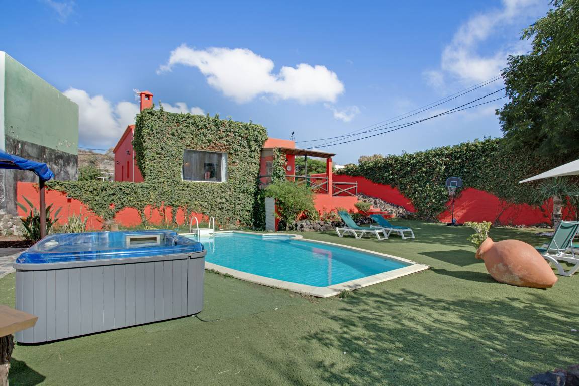 120 M² Villa ∙ 3 Chambres ∙ 6 Personnes - Telde