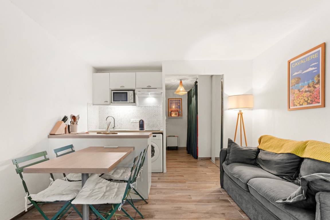 24 M² Studio Flat ∙ 4 Guests - Le Lavandou