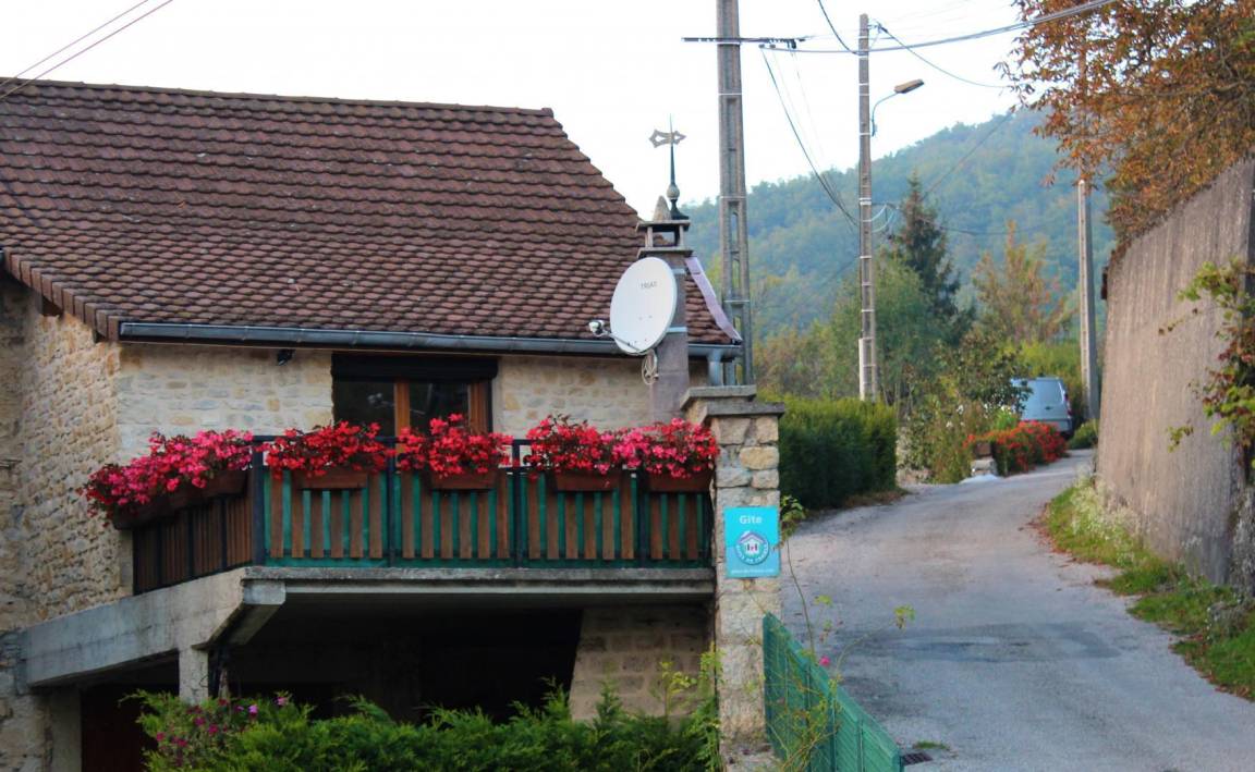 135 M² Gîte ∙ 2 Chambres ∙ 6 Personnes - Hauteville-Lompnes