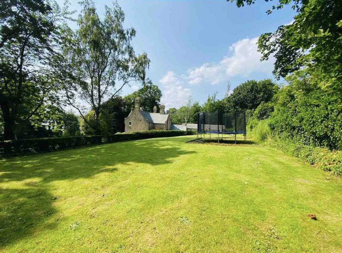 1595 M² House ∙ 4 Bedrooms ∙ 8 Guests - Chester-le-Street