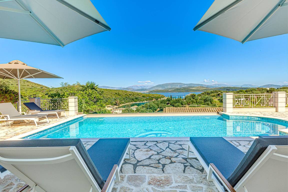 150 M² Villa ∙ 3 Bedrooms ∙ 6 Guests - Corfu