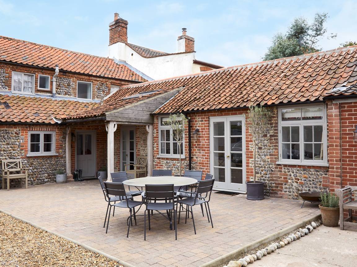 Cottage ∙ 5 Bedrooms ∙ 10 Guests - Norfolk