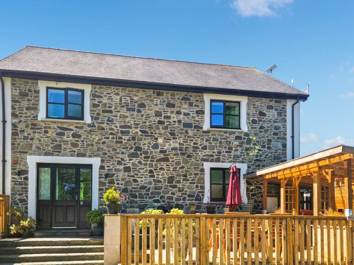Cottage ∙ 3 Bedrooms ∙ 6 Guests - New Quay