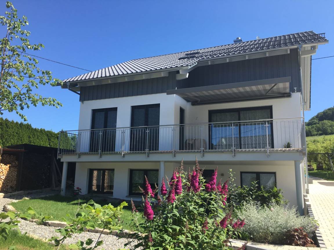 48 M² Ferienwohnung ∙ 1 Schlafzimmer ∙ 4 Gäste - Kirchheim unter Teck