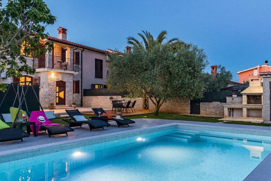 85 M² House ∙ 2 Bedrooms ∙ 6 Guests - Pula