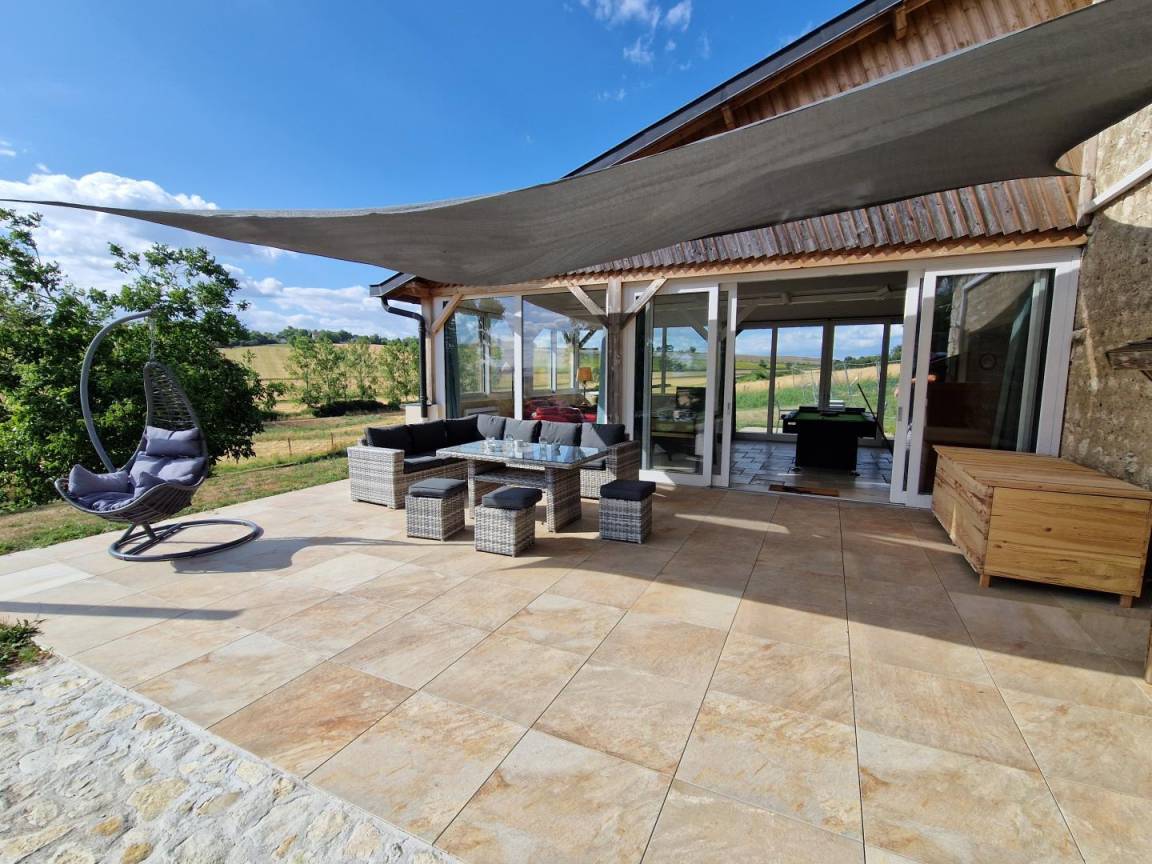 200 M² Gîte ∙ 3 Chambres ∙ 8 Personnes - Gannat