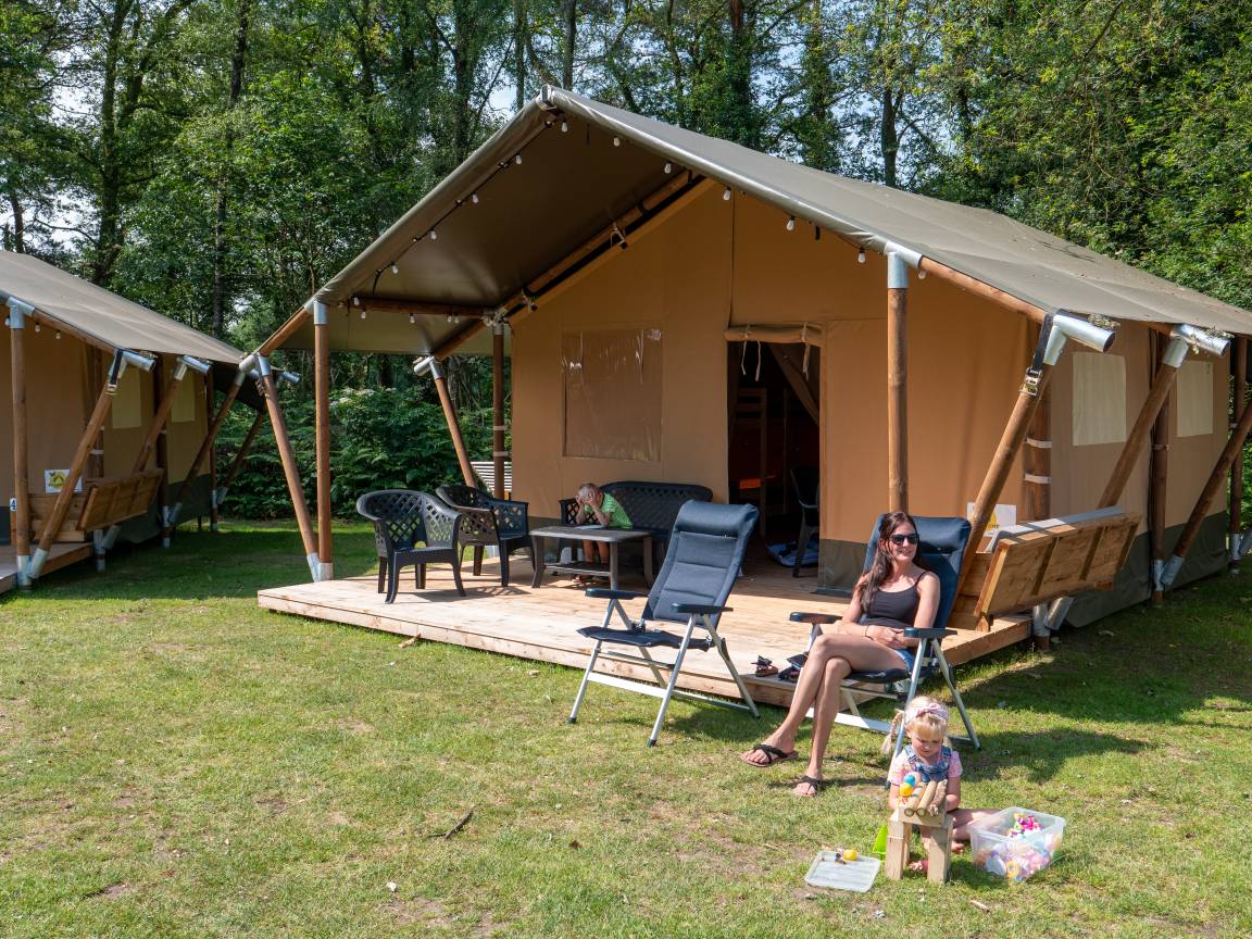 Teltta ∙ 2 Makuuhuonetta ∙ 6 Vierasta - Doetinchem