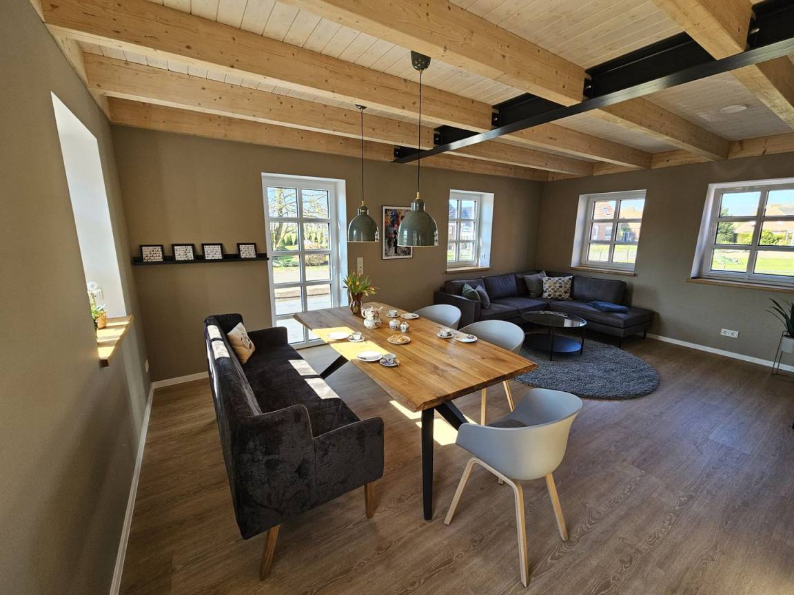 90 M² Ferienhaus ∙ 2 Schlafzimmer ∙ 6 Gäste - Emden