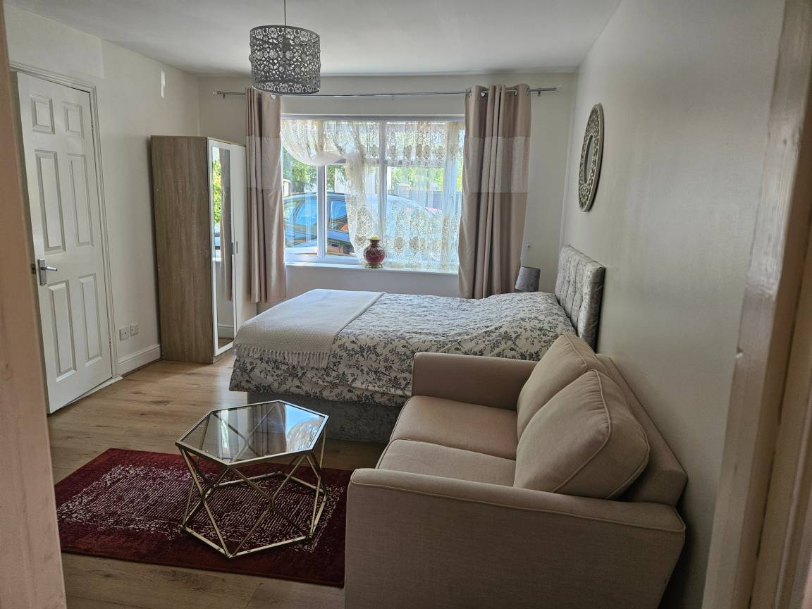 40 M² House ∙ 1 Bedroom ∙ 2 Guests - Reading