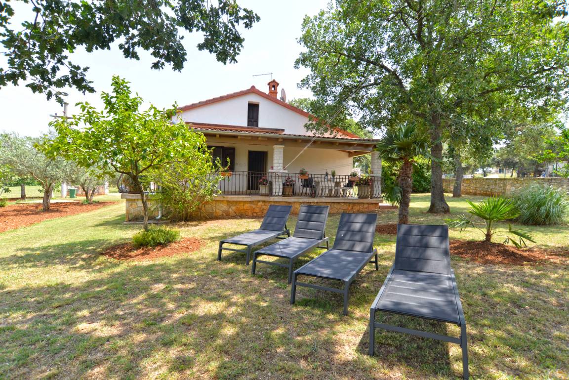 70 M² House ∙ 2 Bedrooms ∙ 4 Guests - Rovinj