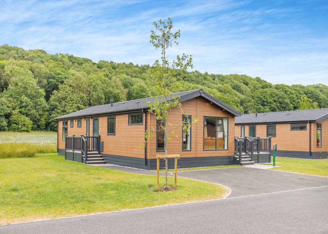 Chalet ∙ 4 Bedrooms ∙ 8 Guests - Wales