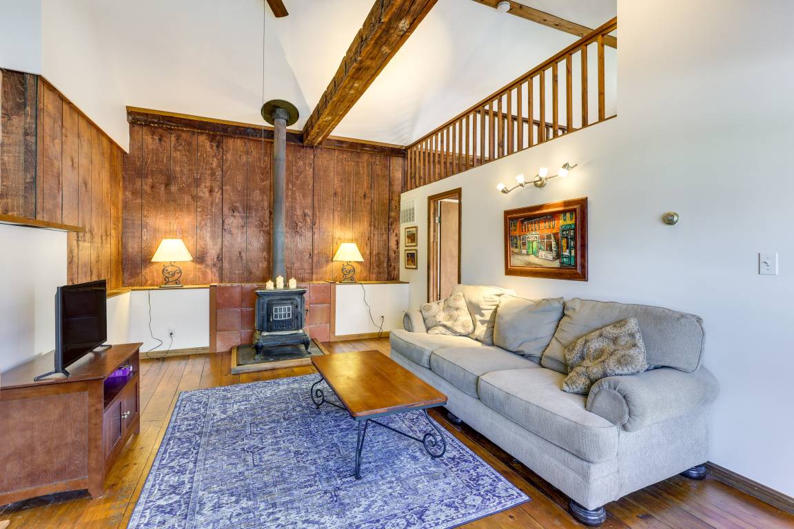 111 M² House ∙ 1 Bedroom ∙ 3 Guests - Bainbridge, OH