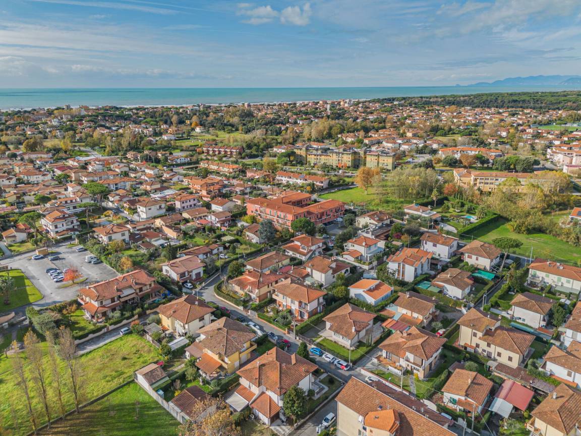 110 M² Maison De Vacances ∙ 3 Chambres ∙ 7 Personnes - Pietrasanta