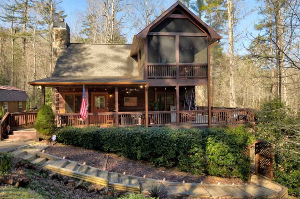 178 M² Cabin ∙ 3 Bedrooms ∙ 8 Guests - Blue Ridge, GA