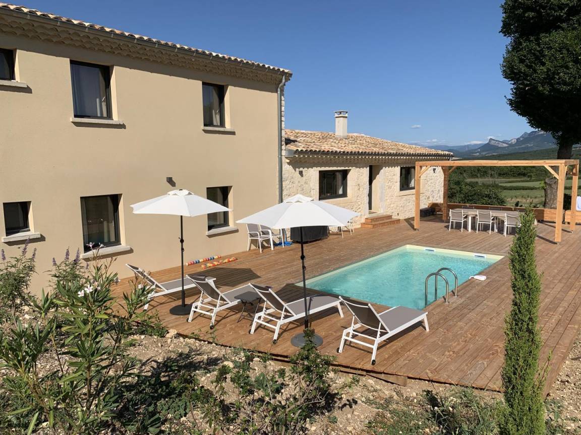 150 M² Gîte ∙ 4 Chambres ∙ 8 Personnes - Saou